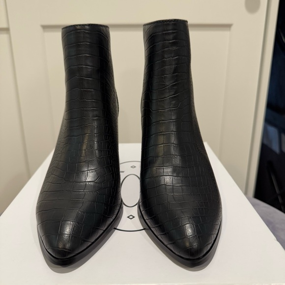 Steve Madden | Shoes | Steve Madden Julianne Black Croc Boots | Poshmark